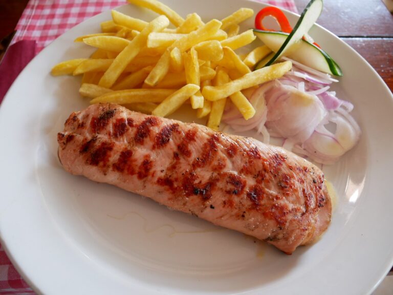 Montenegro Cafes and Restaurant Prices, Supermarkets and Grocery Stores